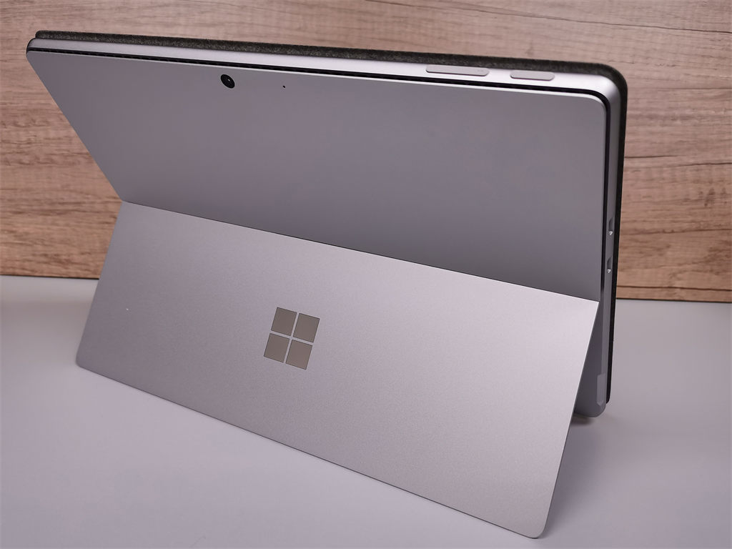 【實測】Microsoft Surface Pro 9 支援 Dolby Atmos、Vision 影音技術 | ezone