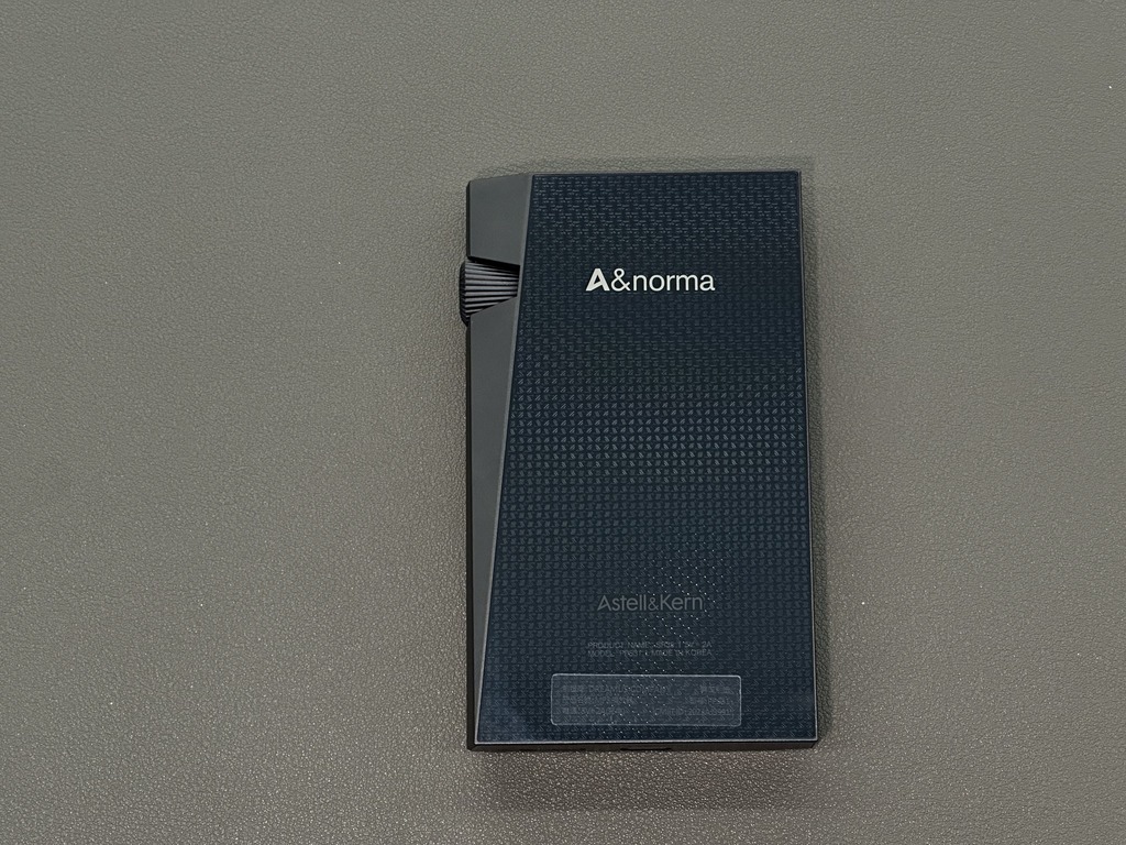 Astell&Kern 推高質流動 Hi-Fi 聽歌組合！ Quad DAC 播放機 SR35 x 四混合單元耳機 AK ZERO 2 | ezone