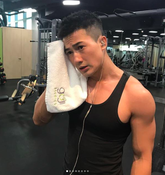 33歲大隻男藝人IG宣布離巢TVB 浮沉10年做準人夫4月與港姐女友結婚 | UHK 港生活