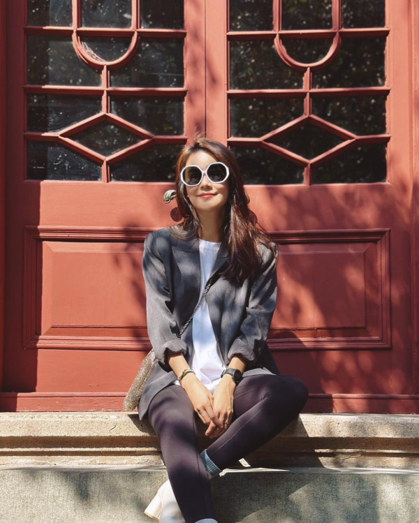 黃翠如街頭被捕獲孕味極濃！網民盼造人成功：都42歲了 | U Travel