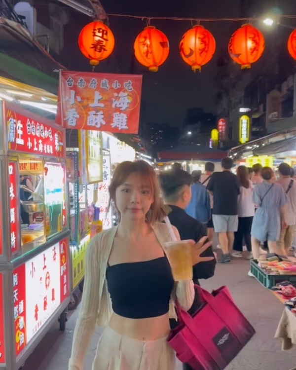 Edan林明禎台灣夜市行街被斷正？ 戀情疑曝光 網友反應兩極 | U Travel