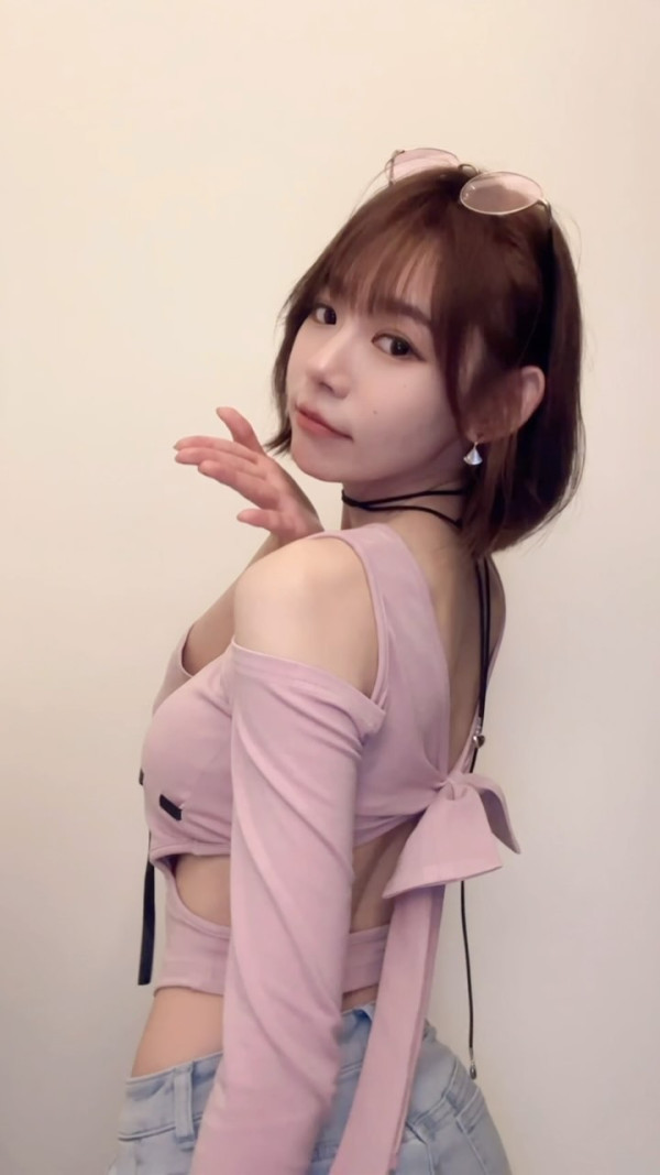 Edan林明禎台灣夜市行街被斷正？ 戀情疑曝光 網友反應兩極 | U Travel