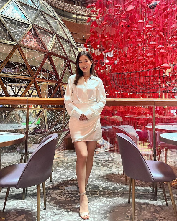 TVB小花比堅尼上陣沙灘騎馬奔馳 被指「腰長腳短」高EQ回應 | U Travel