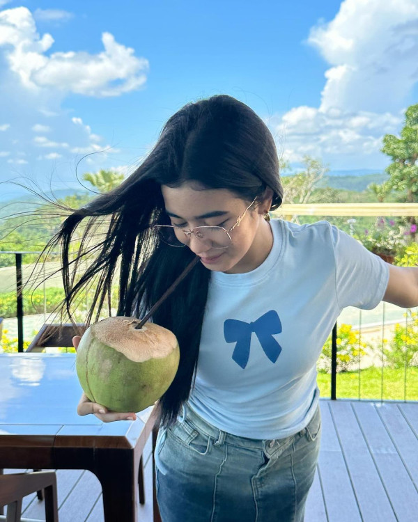 泰國最強名媛激罕同框Lisa！影片1天吸1百萬讚！一互動細節揭真實交情！ | U Travel