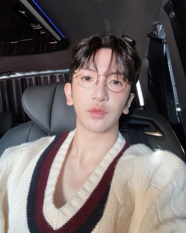 Anson Lo飛越南拍MV大曬光管腳 神徒大讚雙腿白滑勁誘惑 | U Travel