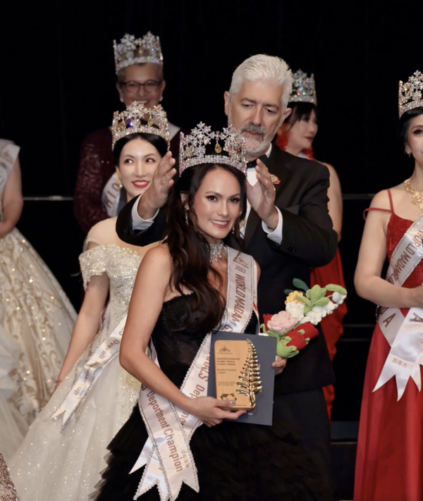 張栢芝家姐移加後近照激罕曝光！氣質美貌打扮富貴！家族基因強大！ | U Travel