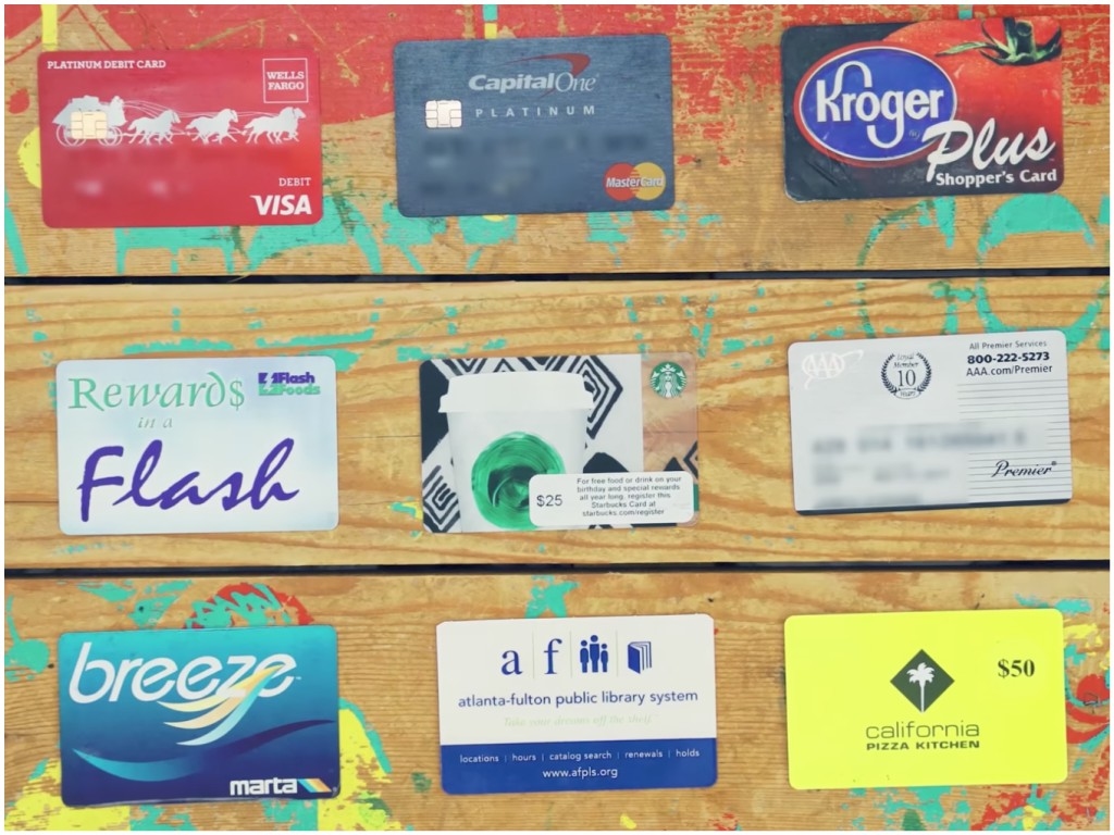 Fuze Card 在手商店通行！30 合 1 按掣即換卡 | ezone