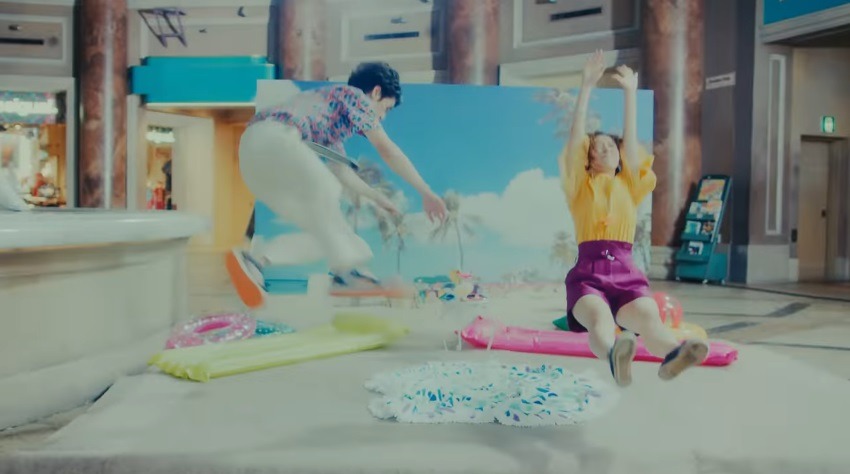 【無違和】日本 JAL CARD 廣告倒轉一 Take 過拍攝 | ezone