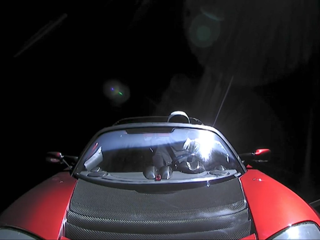 Tesla Roadster 太空跑車或附大量細菌 美國普渡大學教授擔憂 | ezone