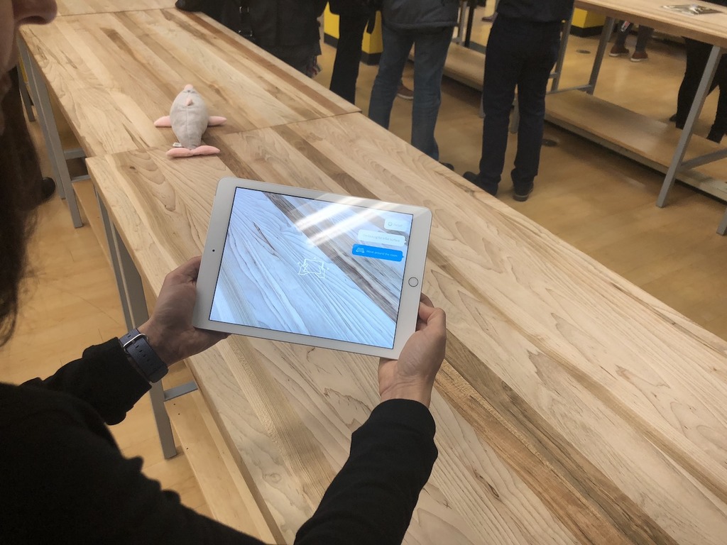 新 iPad 實試 AR 效果流暢度 | ezone