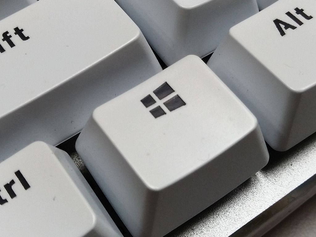Microsoft 官方認證 52 個 Windows 標誌鍵快速鍵【Ctrl / Alt / Shift 及其它】 | ezone