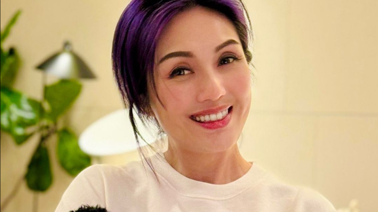 楊千嬅收MIRROR禮物好感動 眼利發現1個位盡顯心思 | UHK 港生活