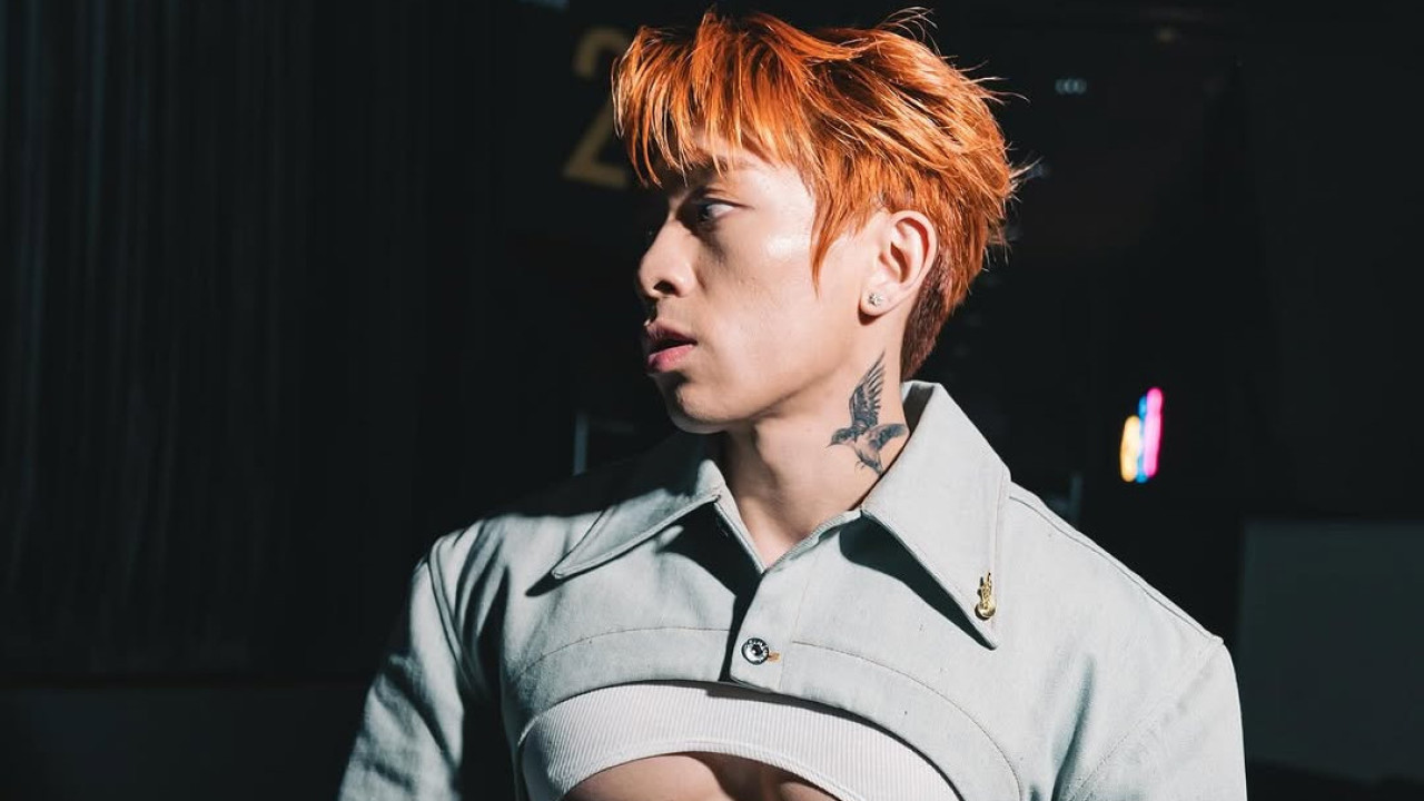 Tyson Yoshi胸肌露南半球造型惹熱議 乘勢強推「滑鼠墊」週邊任揸唔嬲 | UHK 港生活